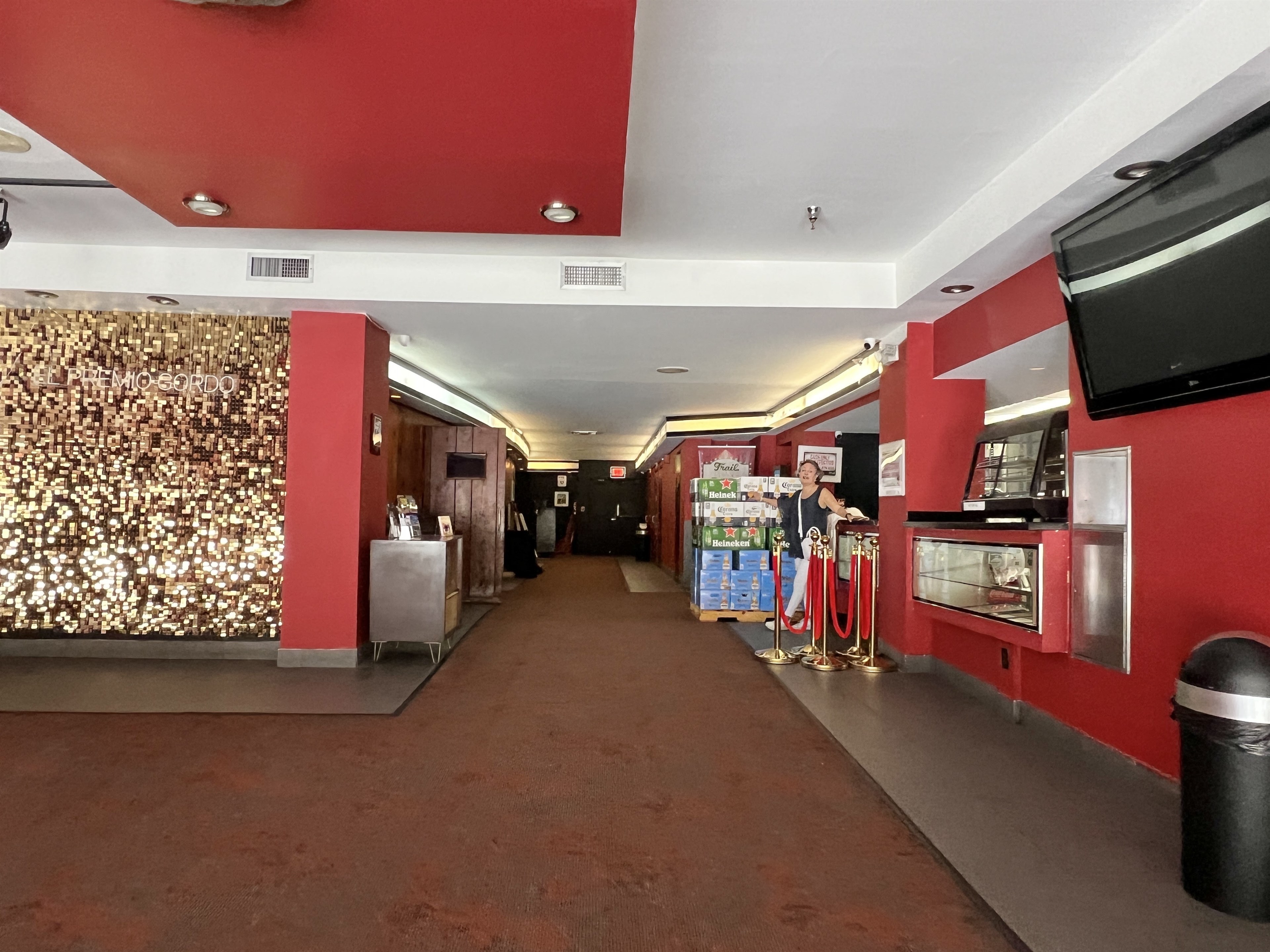 Locations Hub - Teatro Trail