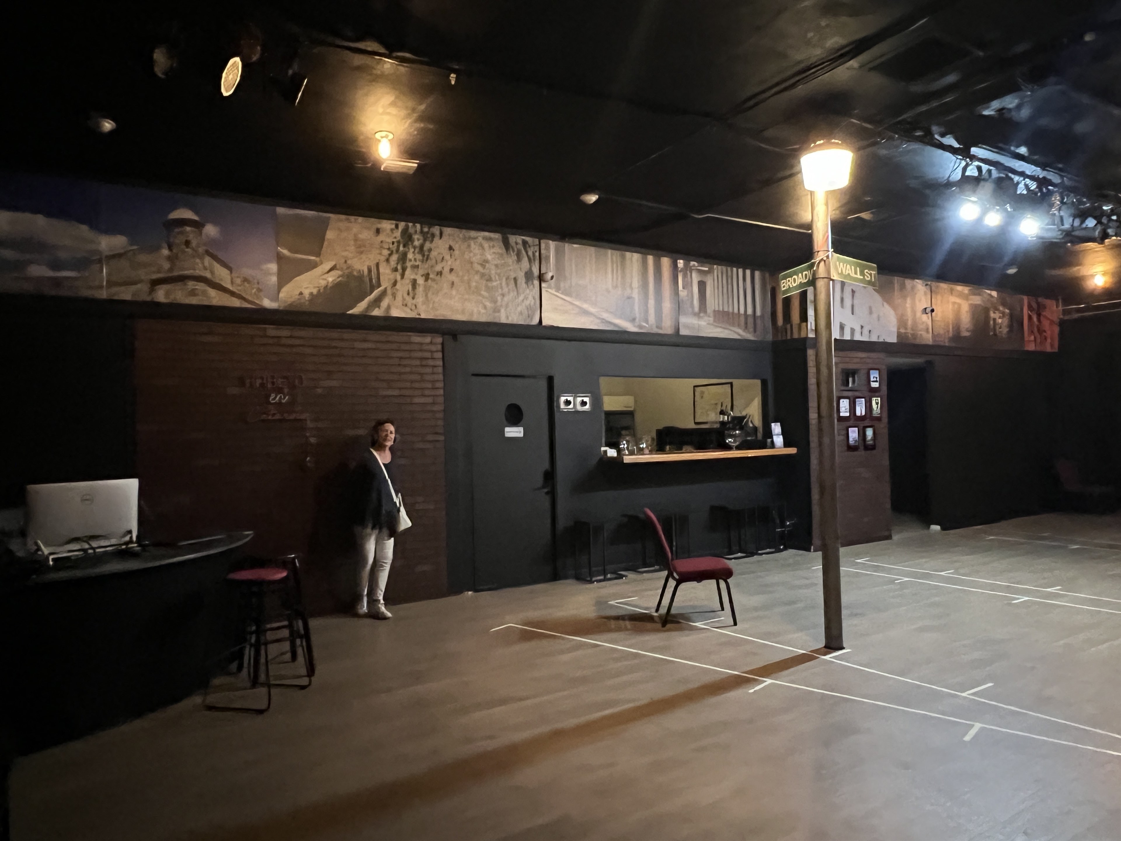 Locations Hub - Teatro Trail