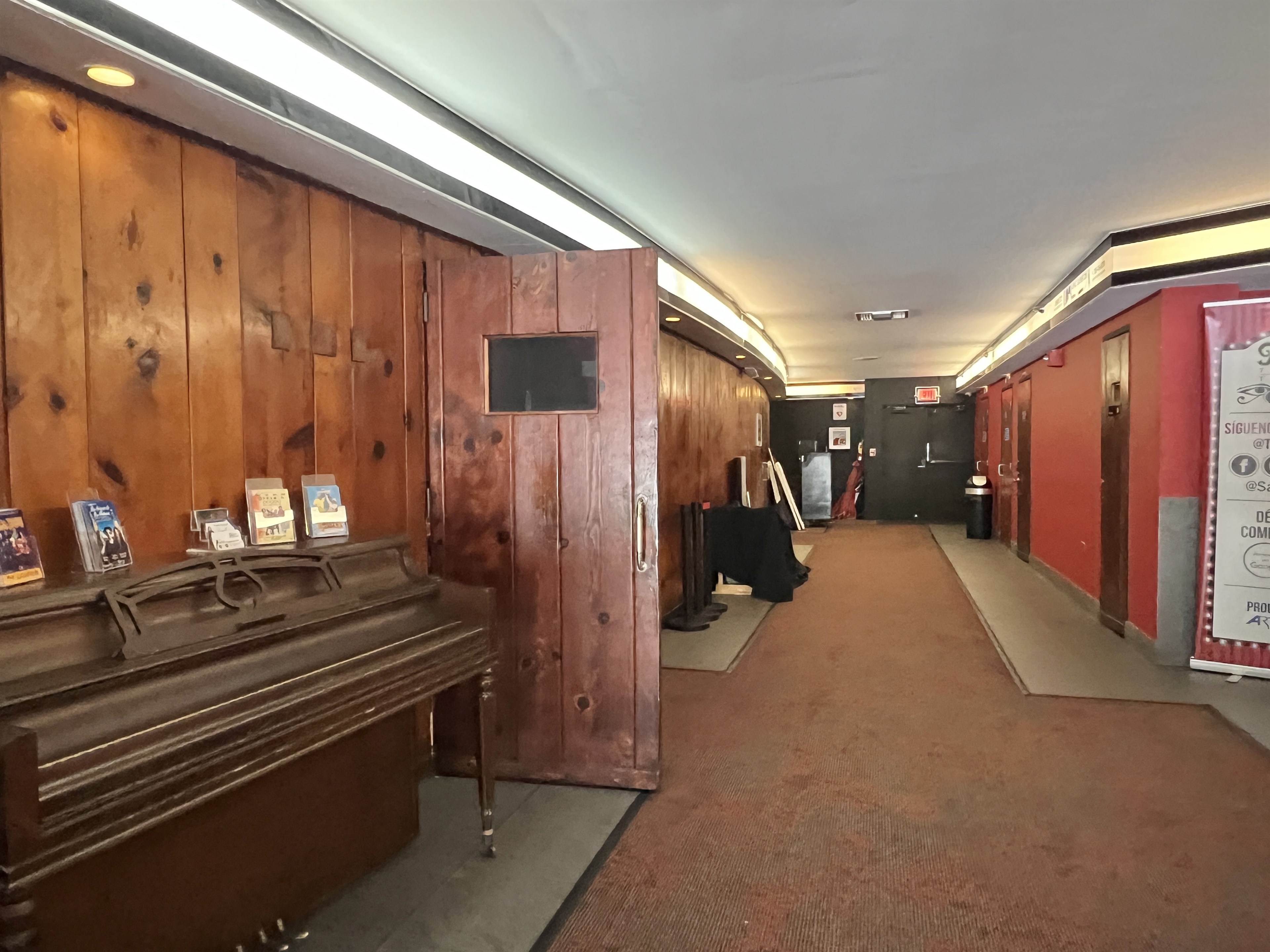 Locations Hub - Teatro Trail