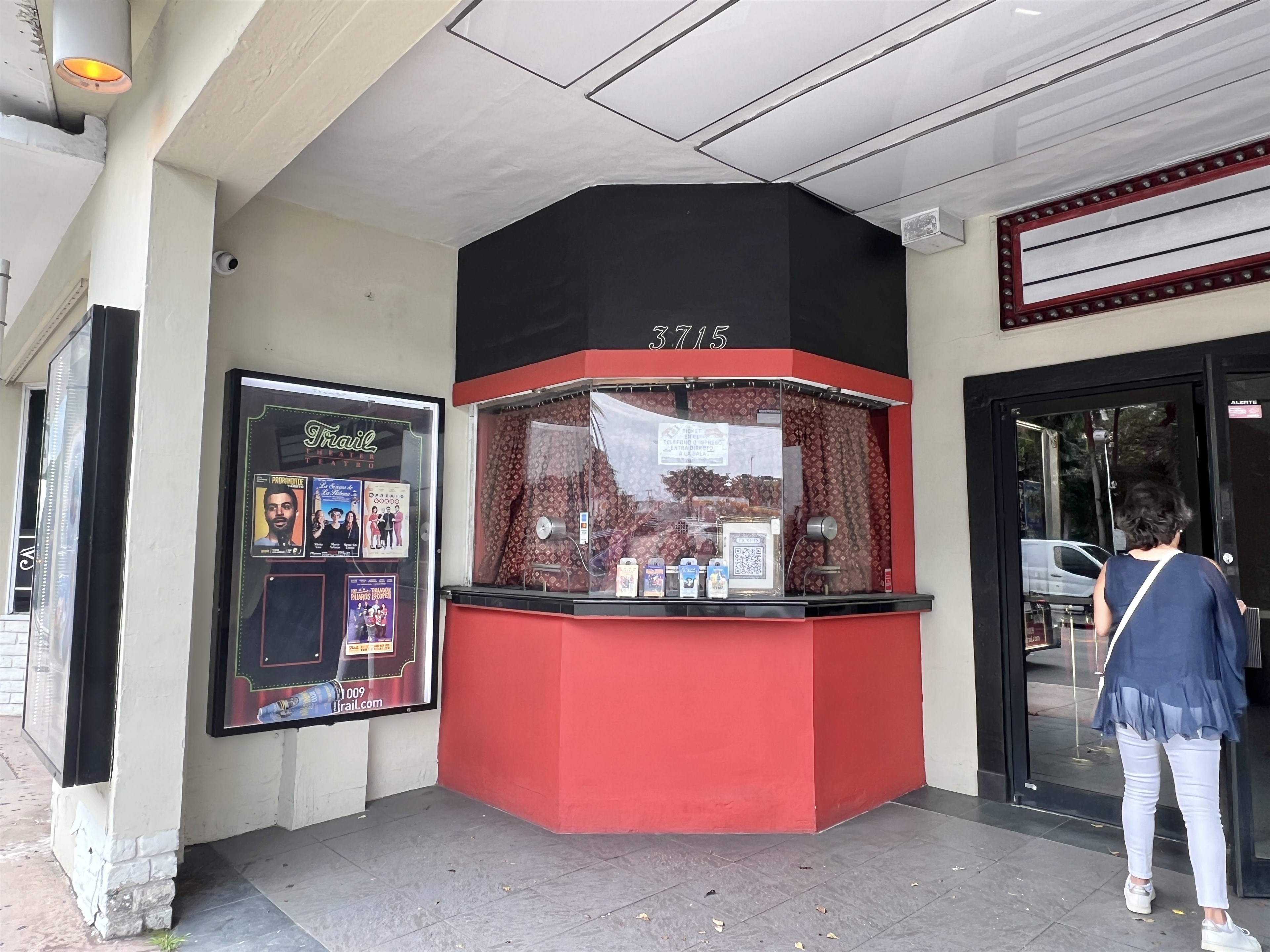 Locations Hub - Teatro Trail