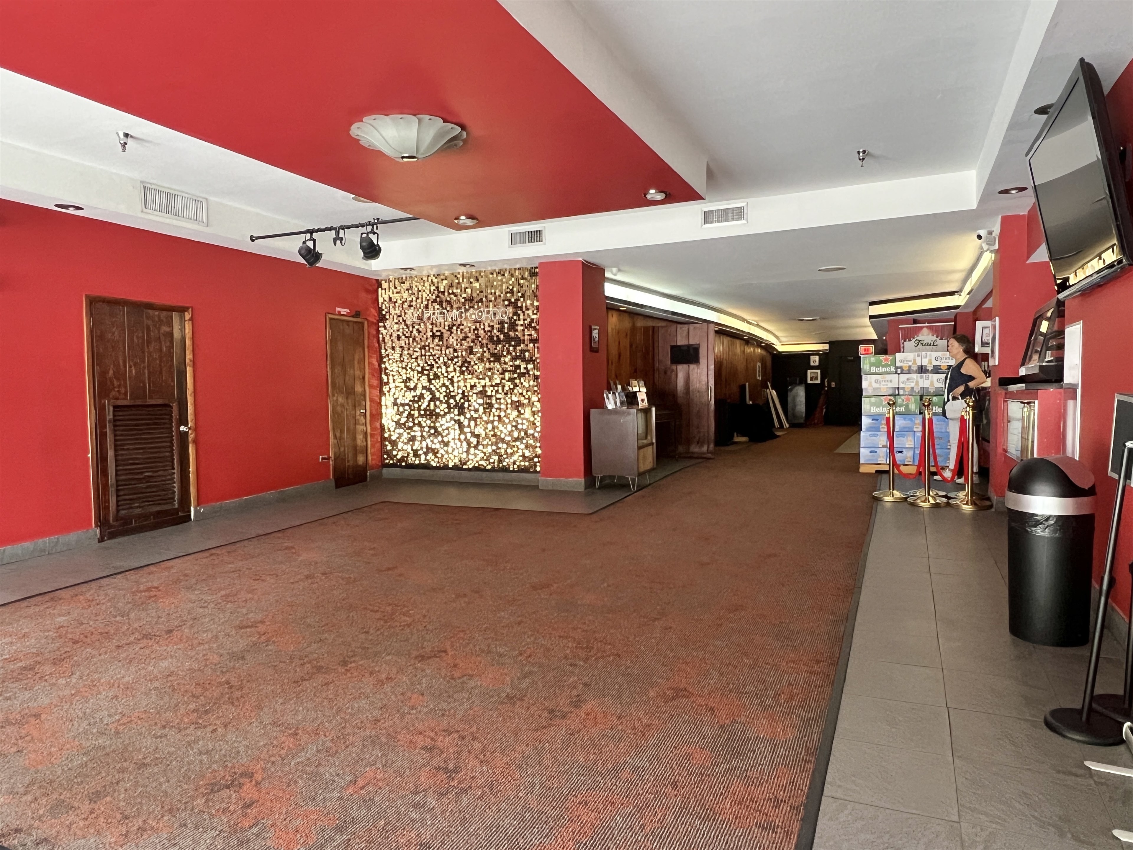 Locations Hub - Teatro Trail