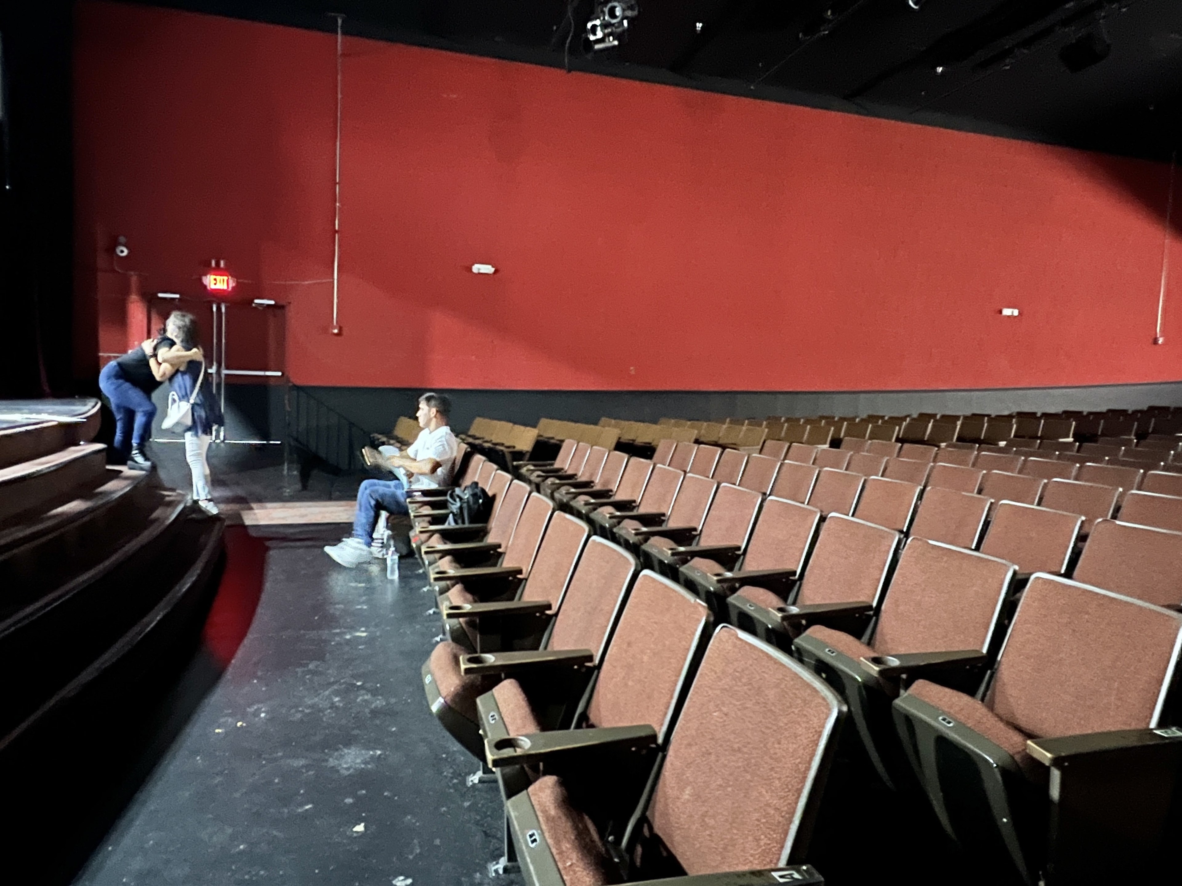 Locations Hub - Teatro Trail