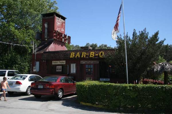 Locations Hub - The Pit Bar-B-Q