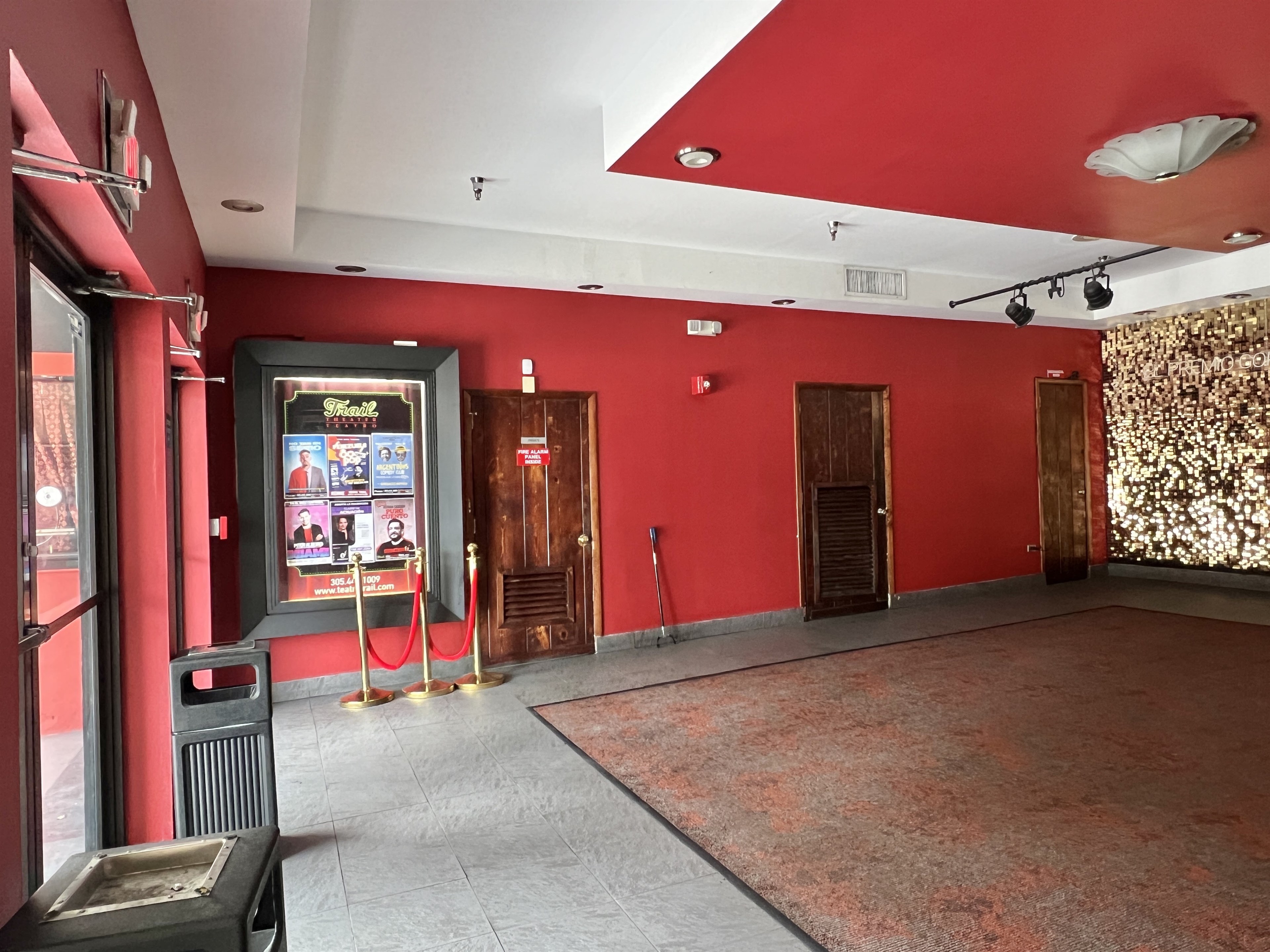 Locations Hub - Teatro Trail